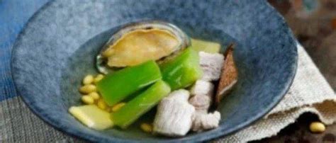 夏日炎炎，常吃两道小菜能清热润燥、补中益气鲍鱼苦瓜生姜