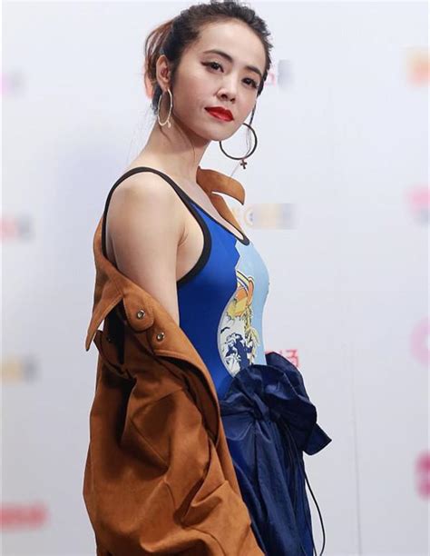 蔡依林將不好好穿衣玩出新境界，一身破爛風穿出新高度 每日頭條