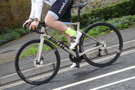Review BMC Teammachine SLR Two Road Cc