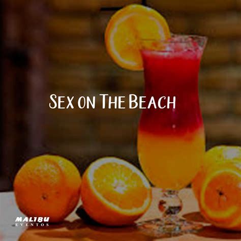 We Drink Sex On The Beach En Primer Lugar Llenar Un Vaso Con Hielo