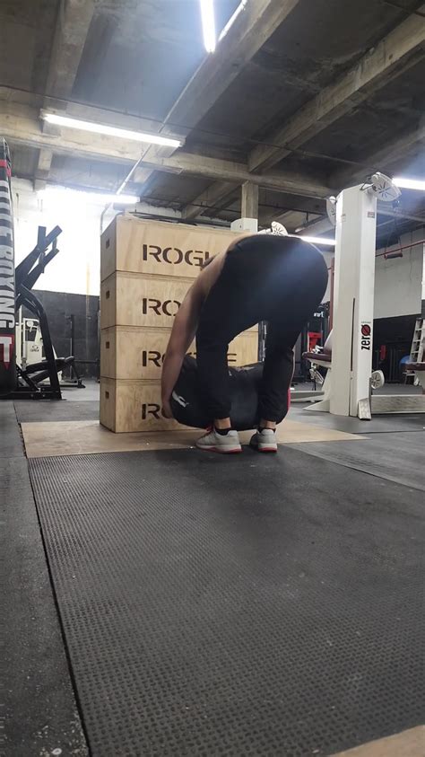 The Flow Of Time Pre Work Bounds 32kg Jerks Dips 32kg Floor Presses And 250lbs Sandbag Loads