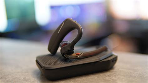 Review Poly Voyager 5200 Uc Bluetooth Headset