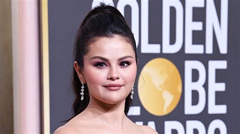Selena Gomez Talks Weight Gain From Lupus Medication Learn Details