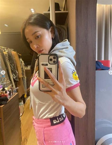 오윤아 前 레이싱모델의 골반 볼륨 자랑 중3 맘 맞아 스포탈코리아