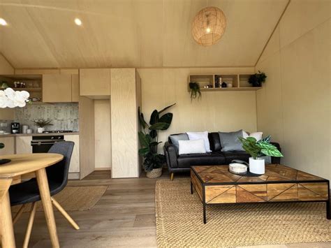 Long Black Tiny House Is The Most Exquisite Single Level Dwelling