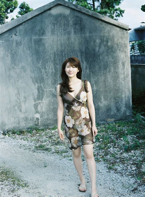 Megumi Yasu Megumi Yasu Emi Yasu Wpb Net No110 Photobook V2ph