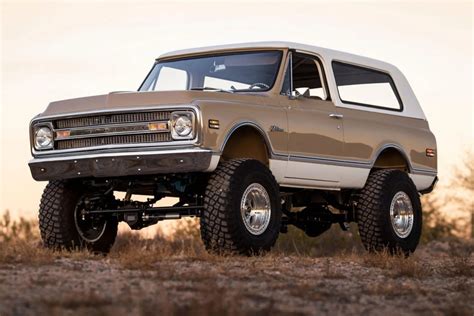 This Stunning Lifted Chevy K5 Proves The Blazer Is The New Bronco