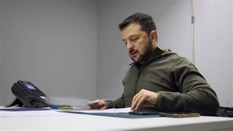 Американская разведка заявила что Россия усилила кампанию по дезинформации против Зеленского