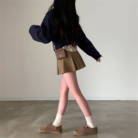 크림치즈마켓 3ps인기코디set 베어 밑단 투웨이 브이넥 크롭 니트 스트라이프 크롭 셔츠 플리츠 미니 스커트 투피스 셋업 Set