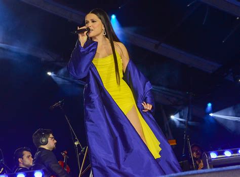 Ex Bbb Juliette Freire Exibiu Os Pernões Em Vestido Justíssimo Patriótico