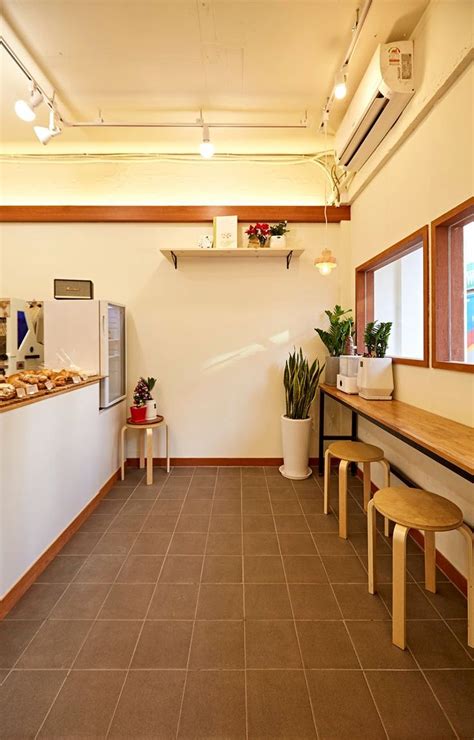 깔끔한 디자인의 화이트우드 10평 빵집 인테리어 비용 인테리어 디자인 건축 디자인