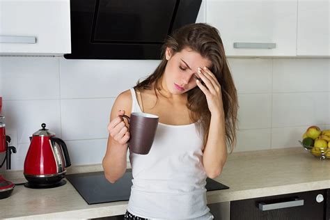 Утро выходного дня: как избежать похмелья и снять симптомы | РБК Life