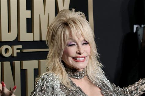 La Straordinaria Vita Di Dolly Parton Attraverso Le Foto Più Emblematiche