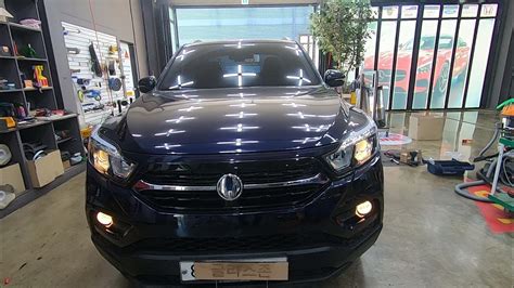 쌍용자동차 렉스턴 스포츠 차량의 순정 오토라이트 및 레인센서등을 업그레이드 한 영상입니다 이 설치로 비오는날 자동와이퍼 터널이나 야간주행시 자동 헤드라이트 동작등이