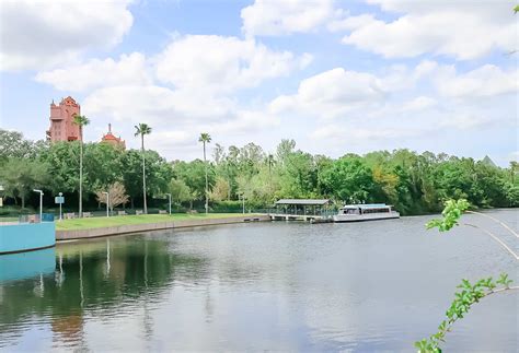 Disney Friendships Boats Guide Routes Hours And Tips Resorts Gal