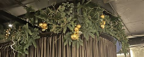 Оформление витрин и фасадов Интерьерный декор Студия флористики и