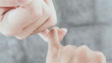 Should You Use Hydrogen Peroxide To Clean Earwax Factspedia