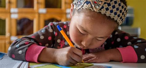 Дэлхийн Зөн Монгол ОУБ World Vision Mongolia Монголын иргэн бүрд