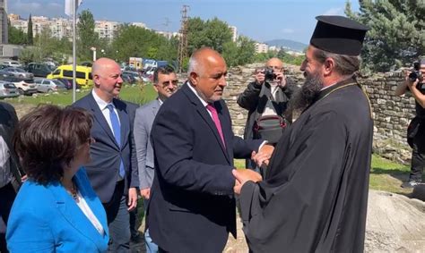 ПЪРВО В ПИК Tv Борисов от Кърджали скочи на ППДБ Потрошиха жълтите павета и разбиха София