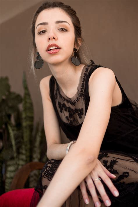 Retratos Lola Ii Behance