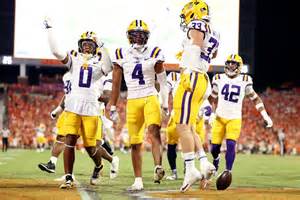 No 9 Lsu Gets First Week 1 Victory Since 2019 With 17 10 Win Over No