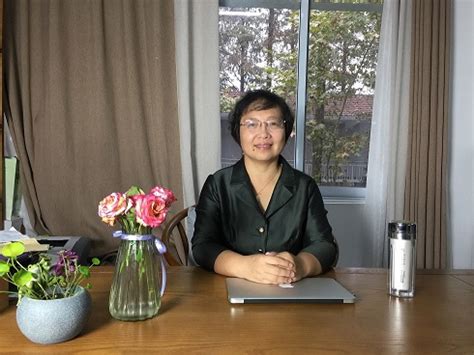 初阳书院国学国际班初阳书院托起明天的太阳 杭州留学 杭州国学国际班 初阳书院国学国际班 杭州留学中介 杭州留学机构 杭州出国留学 杭州出国