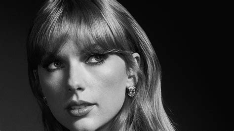 Taylor Swift Wallpaper 2022 Red