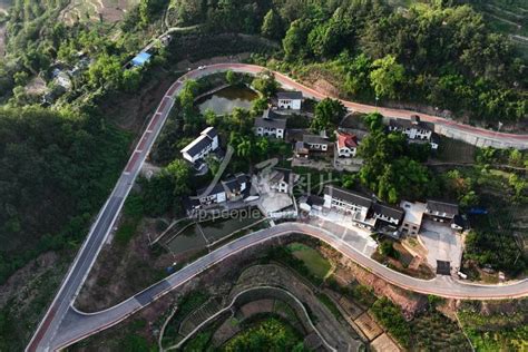 重庆提升农房院落颜值 打造川渝美丽乡村 人民图片网