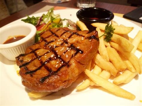 무료 이미지 레스토랑 요리 식사 식품 고기 감자 튀김 굽는 것 구운 음식 갈비뼈 스테이크 등심 스테이크 삼겹살 스테이크 프릿 4160x3120