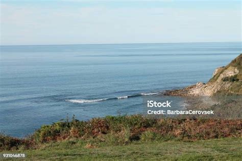 Lafitenia 해변 맑은 푸른 하늘 세인트 장 드 루즈 바스크 사람 국가 프랑스 프랑스에 대한 스톡 사진 및 기타 이미지