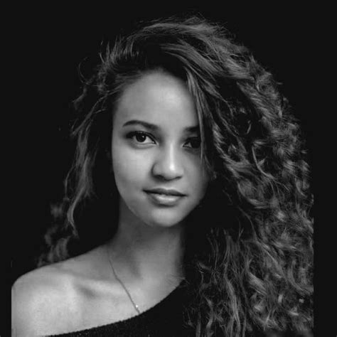 Lydia Moltot Lydiamoltot • Threads Say More