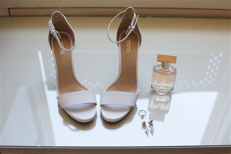 Do You Want To Know More About Tiny Wedding Discover Why Its So