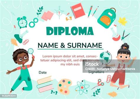 학교 팩 키트가있는 유치원 또는 초등 학년의 어린이 및 어린이를위한 학교 학생 및 유치원을위한 디플로마 인증서 템플릿 4 5세에 대한 스톡 벡터 아트 및 기타 이미지