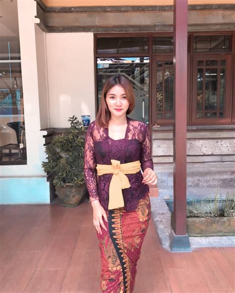 RR Cantik Cewek Cantik Asal Bali ReRe Cantik