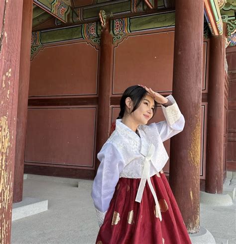 Хөөрхөн Б Үжин Солонгост амьдарч байна ТАС МН