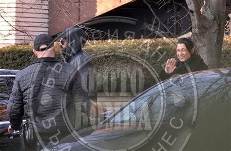 Азис показа майка си Не й дава да работи в чужбина