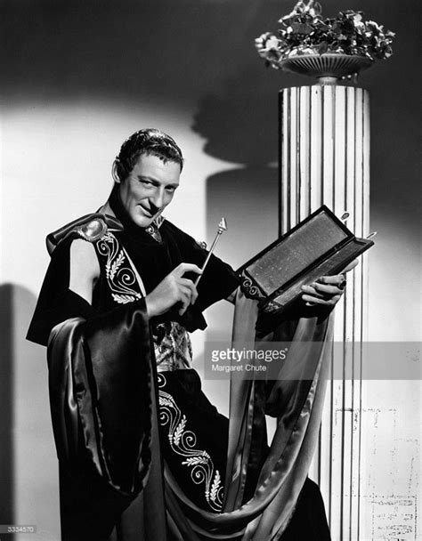 Pictures Of Warren William