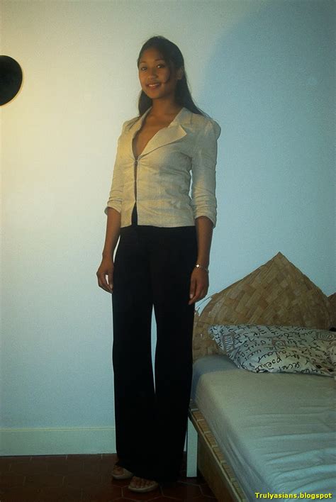 Cute And Innocent Looking Malay Girl Sucking Bf Dick Pics Asian Nude Photo Naked Collection