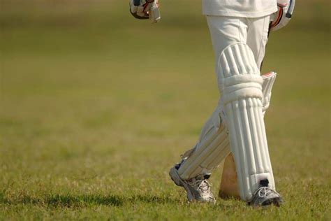 Which Way Do Cricket Pads Go On Mistakes Warned Racket Rampage
