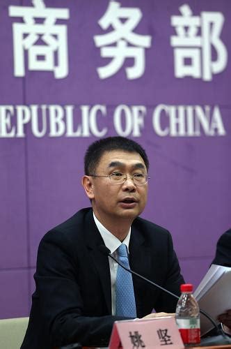 商务部：出台多项措施确保春节期间市场供应