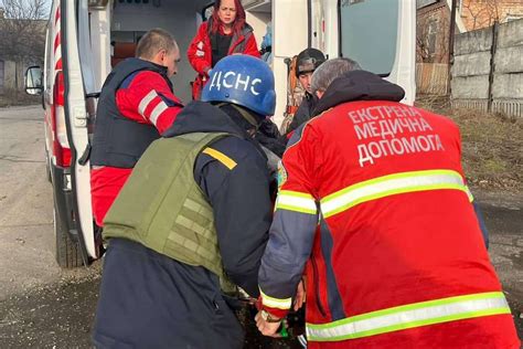 9 дронів камікадзе і 6 артобстрілів по Нікопольщині ворог вбив молодого хлопця і поранив 70