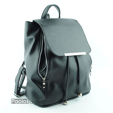 КОЖЕНИ ДАМСКИ РАНИЦИ Дамска раница изчистен елегантен и стилен модел с декоративни ципове топ