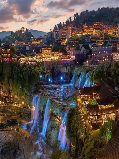 Furong Ancient Town 🏰 Furong China Furong Ancient Town Night