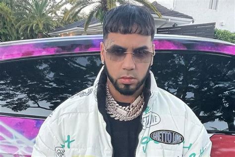 Anuel Aa Ex De Karol G Cambi Su Carro Deportivo Por Un Tanque A Prueba De Balas Infobae