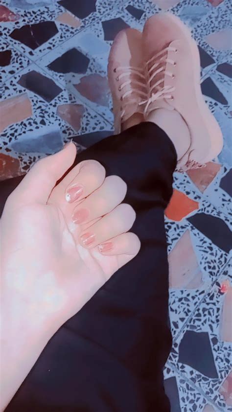 صور ايد بنات In 2022 Pretty Girls Selfies Stylish Girl Images