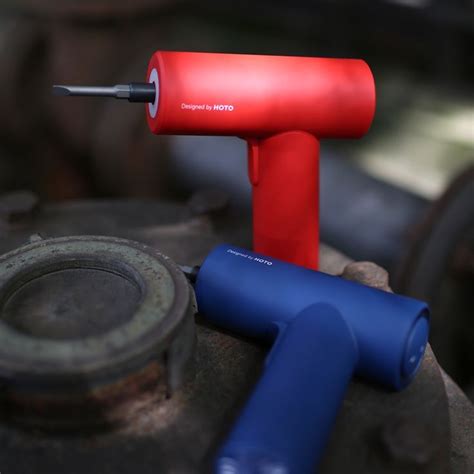 Highly Intuitive Power Knob Making Screwing And Unscrewing A Natural Part Of The Job