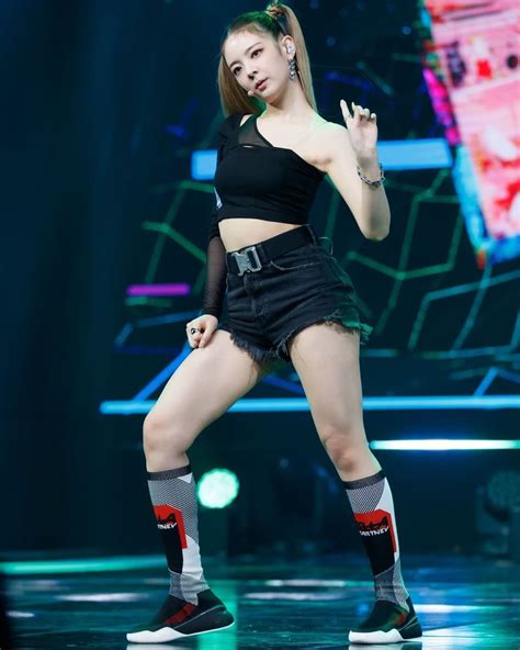 리아★lia Itzy Stage Outfits Fashion
