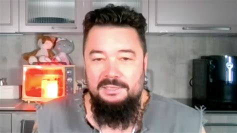 Стыдно за Михаила Ходорковского Навальный — о деле Лилии Чанышевой и роли Ростислава Мурзагулова