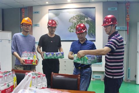 关爱如凉风 消暑凝深情万华建设开展战高温送清凉活动 浙江万华建设有限公司