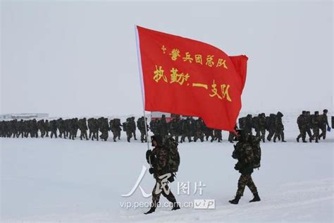 烏魯木齊 30滴水成冰 天山腳下練兵忙 每日頭條